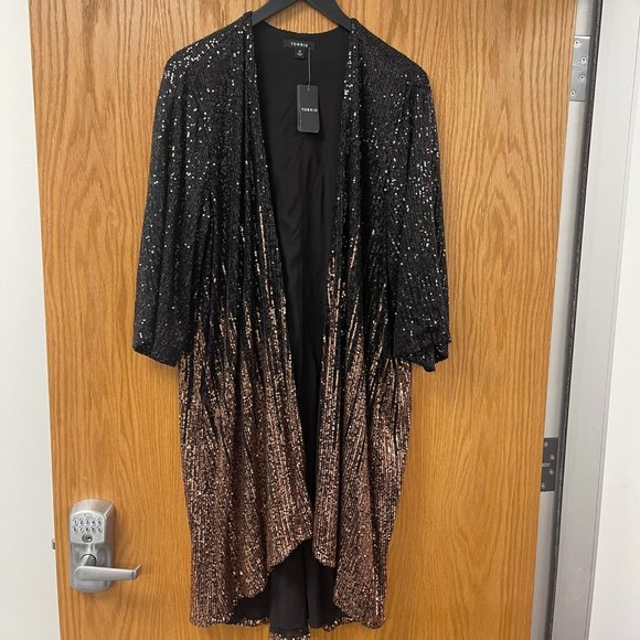 torrid | Other | Torrid Hilo Ombre Kimono Sequin Black Gold Size Large ...